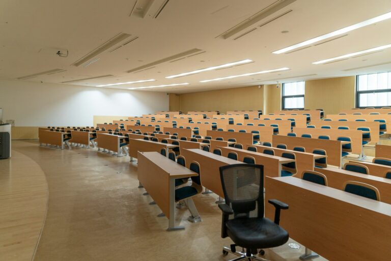 国試浪人の予備校選び決定版【東大卒医師が解説！2025年3月更新】 医師国家試験予備校medicine 東大卒医師運営 医学生の進級・国家試験対策ができる予備校